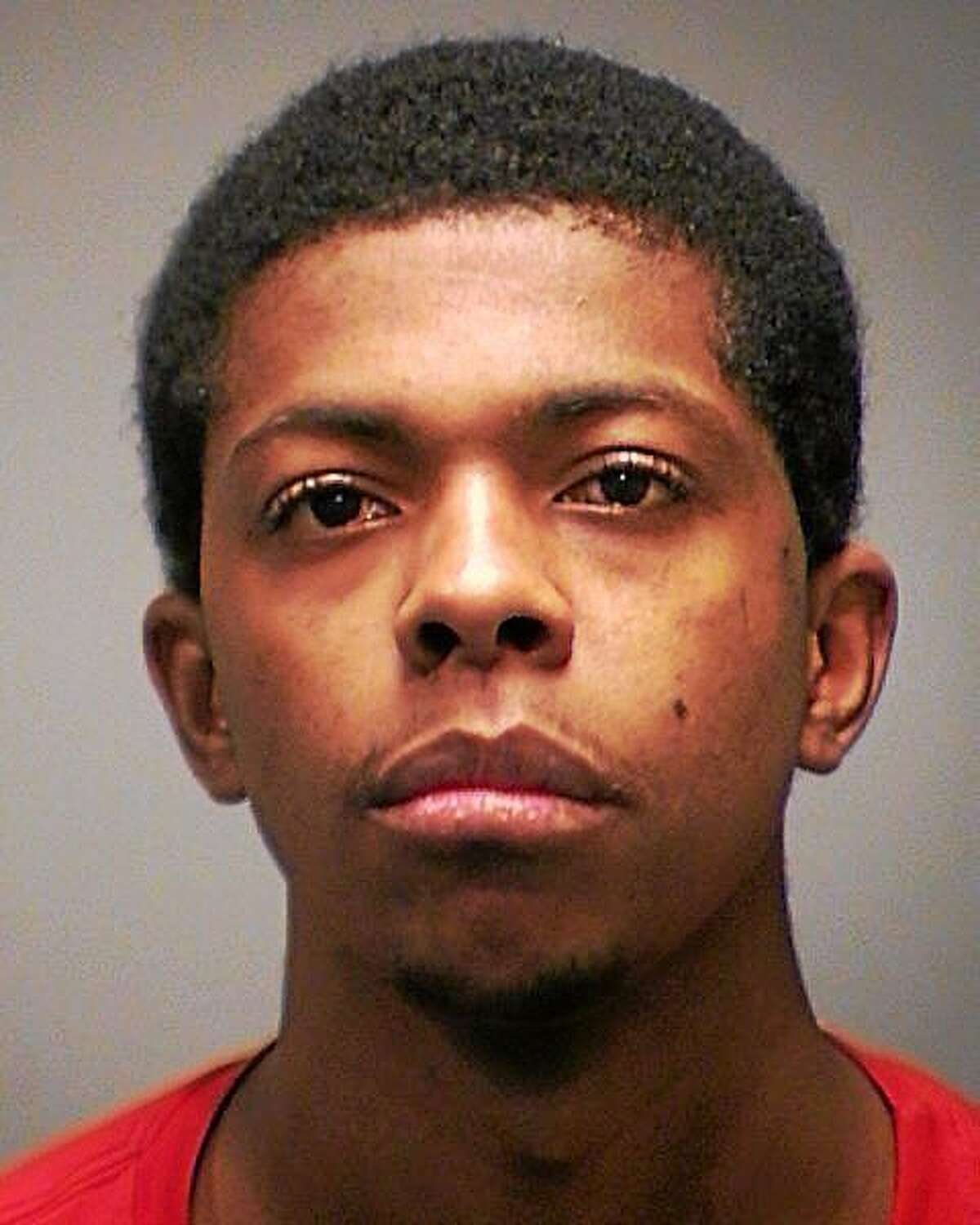 New Haven man arrested on gun, drug charges after Fair Haven foot chase