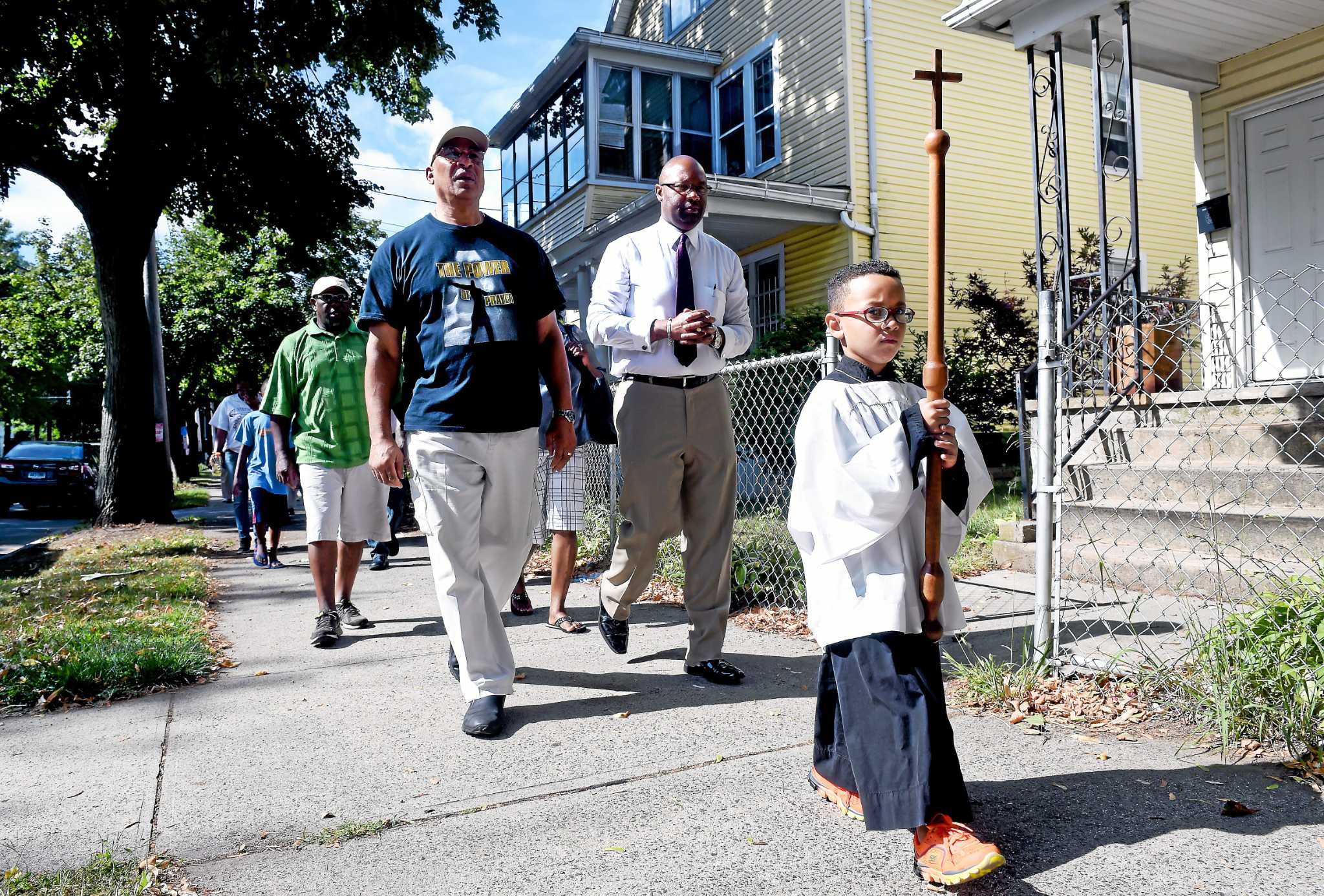 30 participate in New Haven prayer march to end youth violence