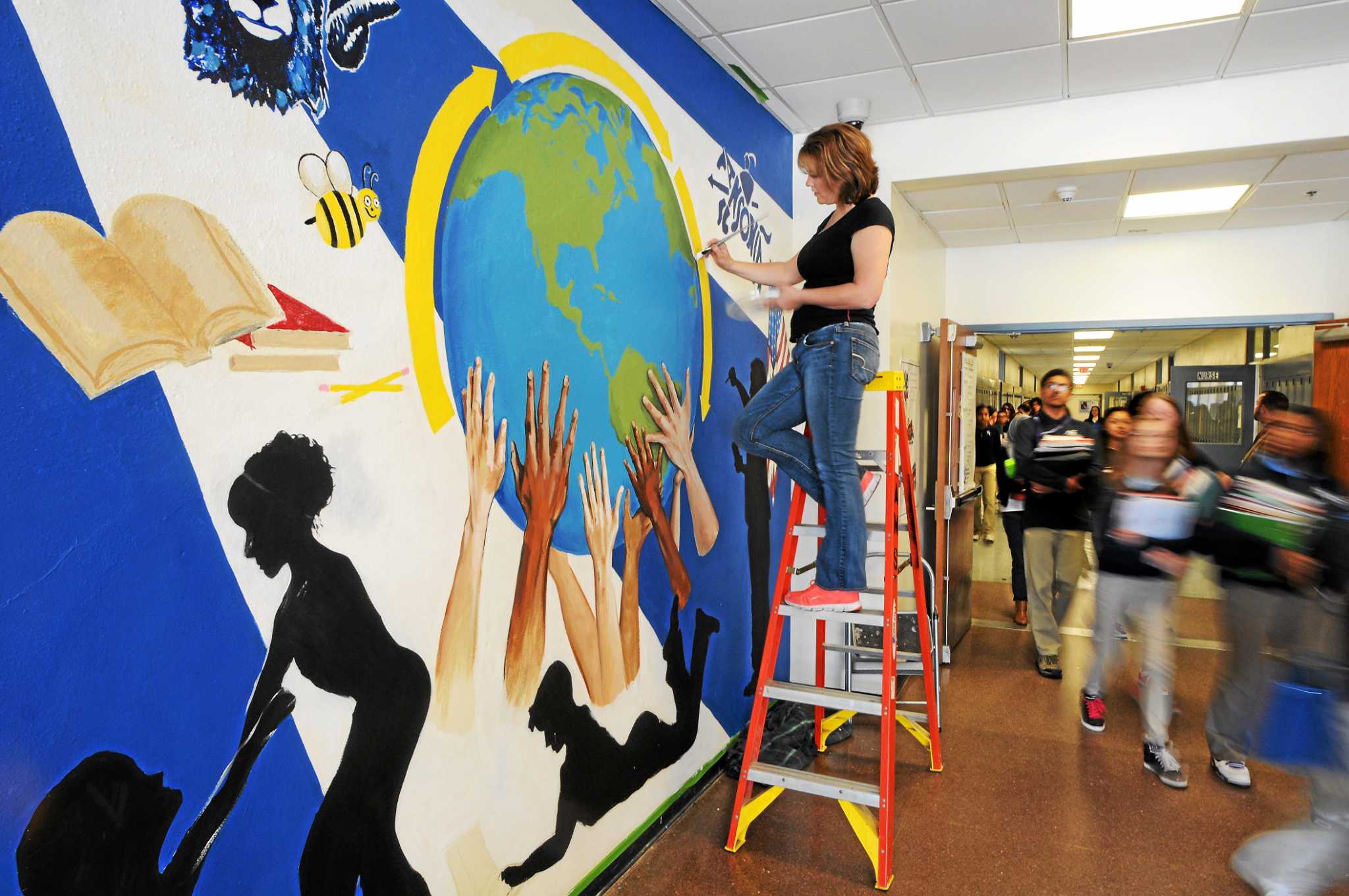 Ansonia Middle School students’ creativity comes alive in mural