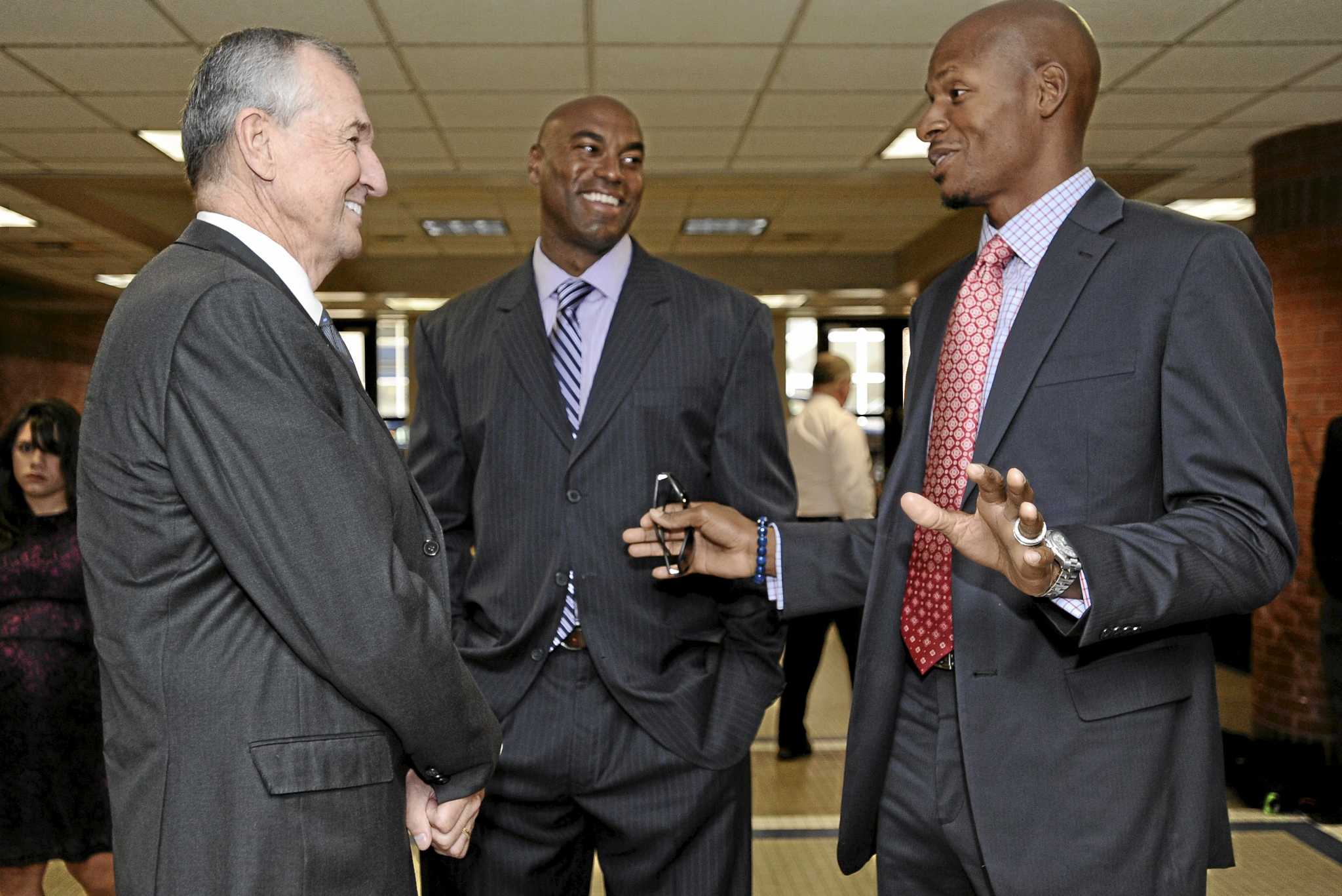 Jim Calhoun honored in special event at UConn