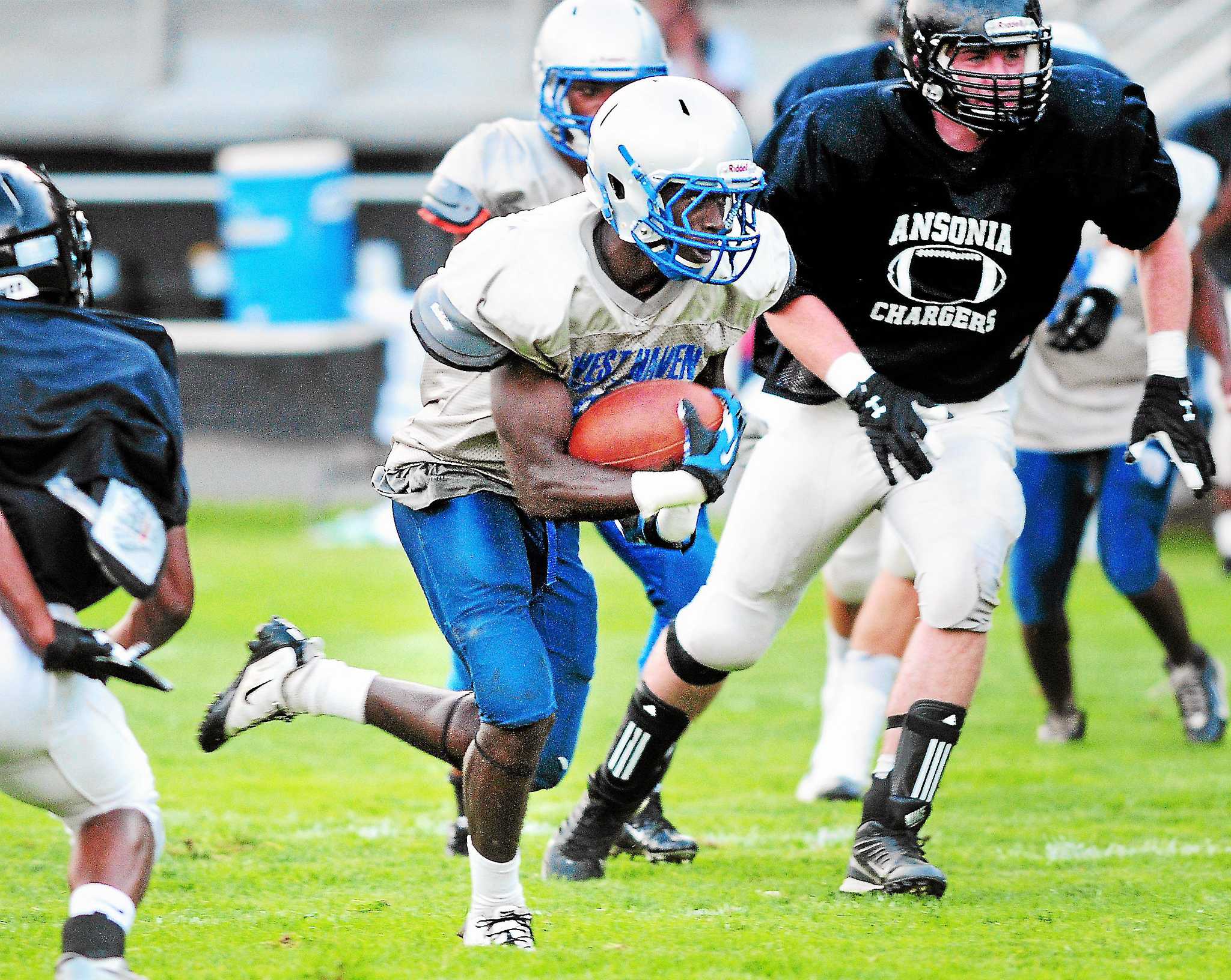 Register Top 25 H.S. football players to watch in Connecticut