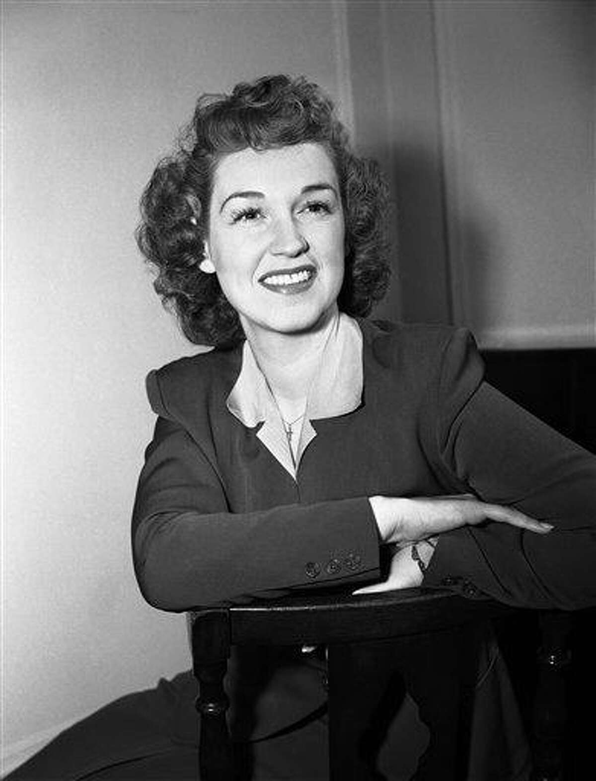 Mezzo-soprano opera star Rise Stevens dies at 99