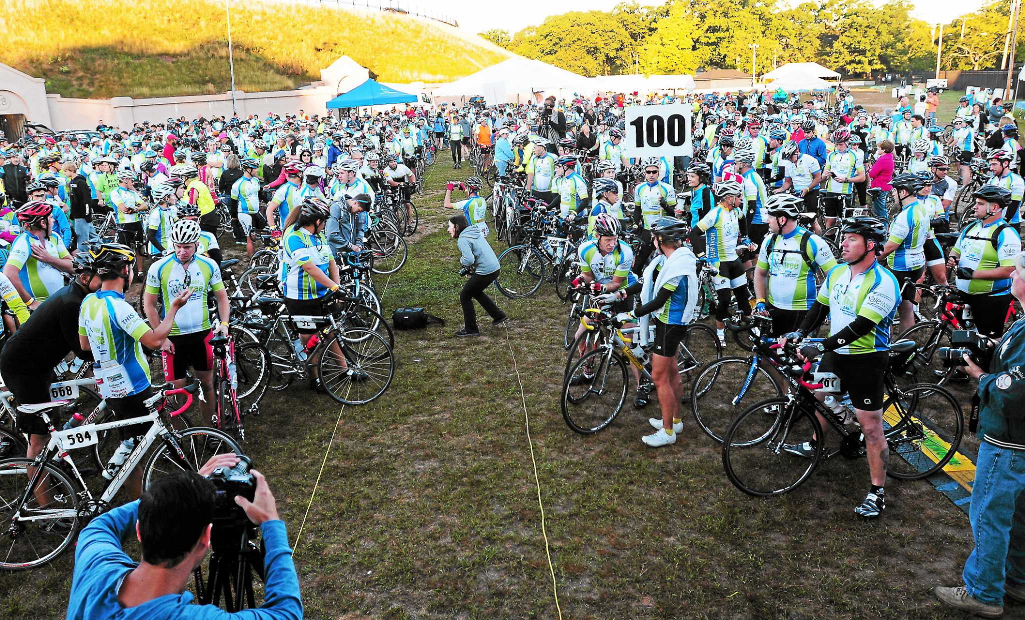 Closer to Free bike ride draws close to 1,000 riders