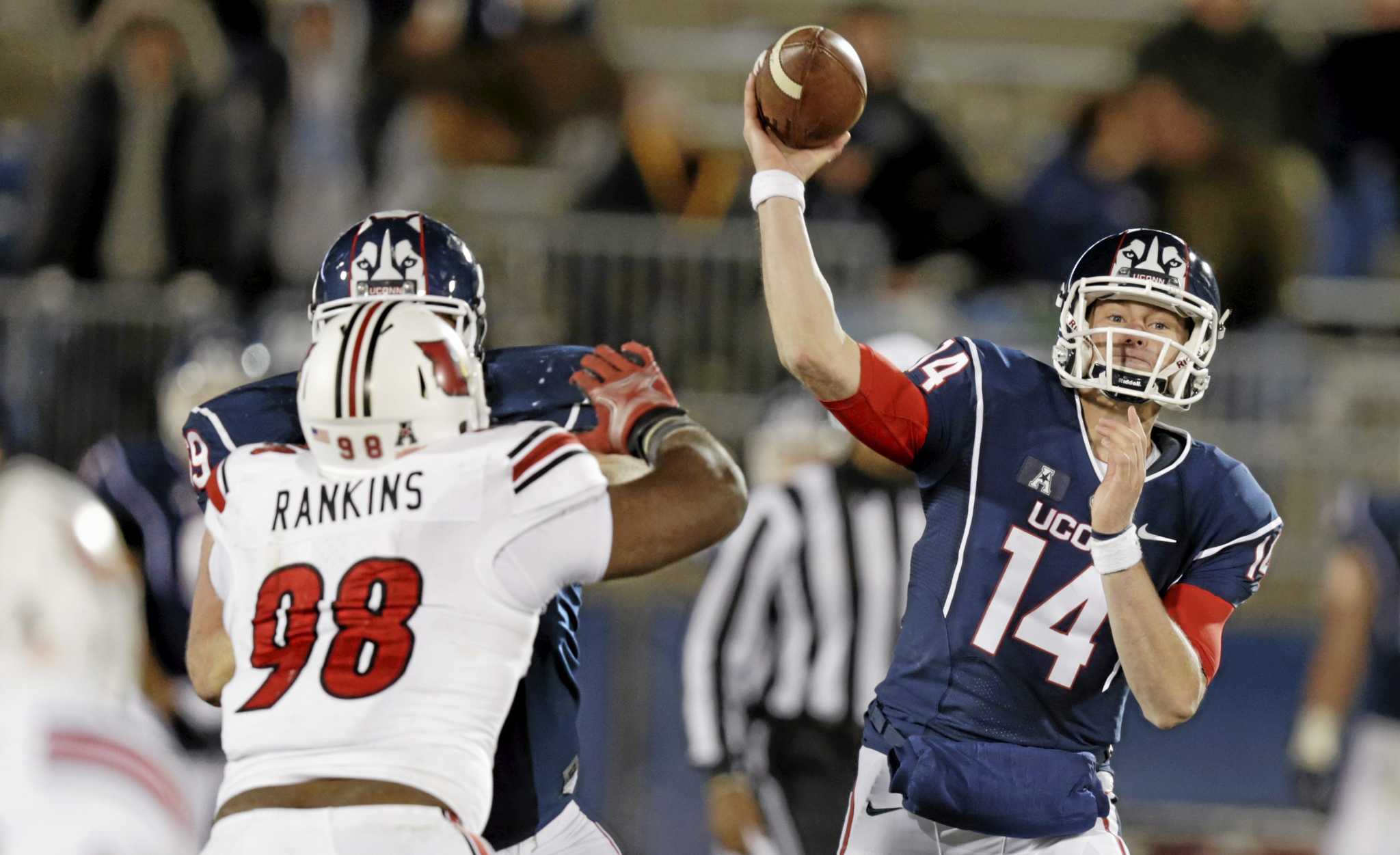 UConn football team has new coach, new QB, same results