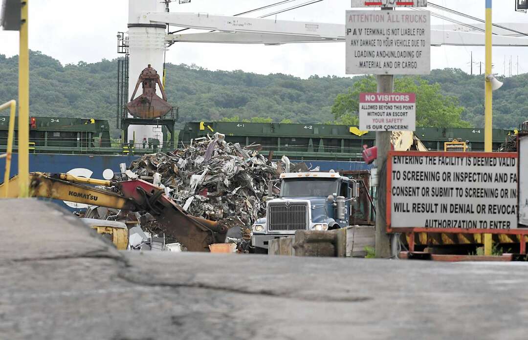 Mercury polluting Hudson River from scrap metal, electronics recycling yard