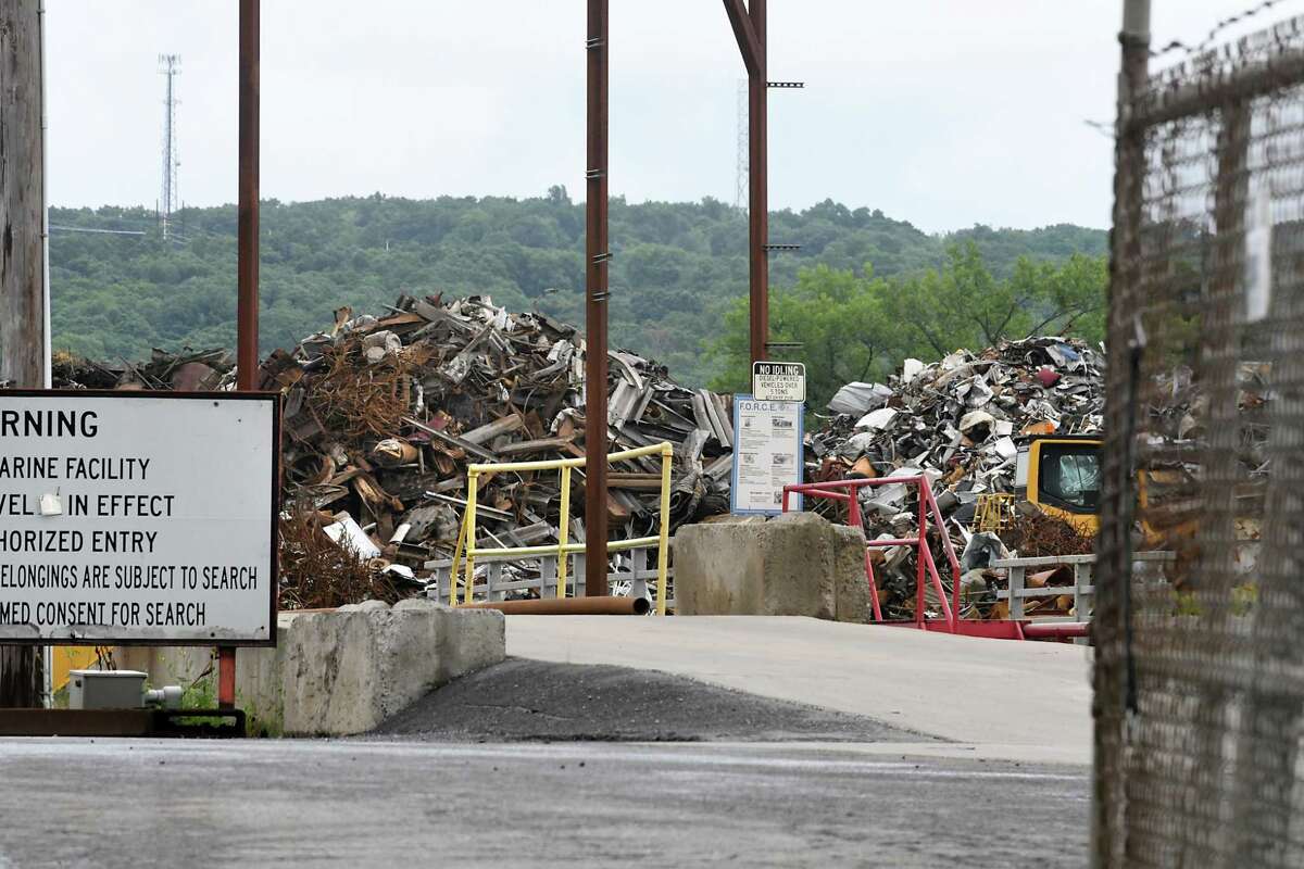 Mercury polluting Hudson River from scrap metal, electronics recycling yard