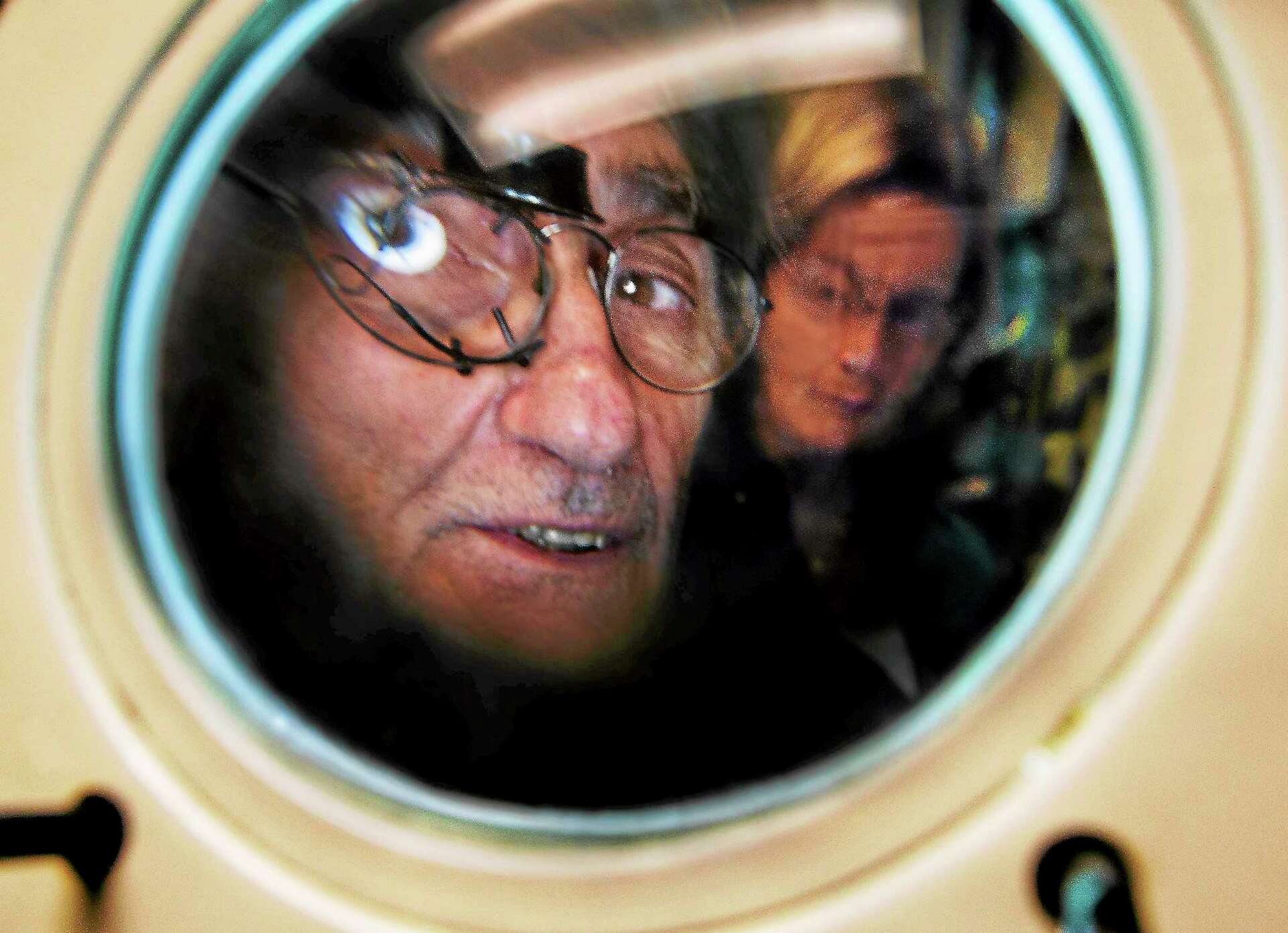 Clock repairman, seamstress couple spend days working together in Hamden