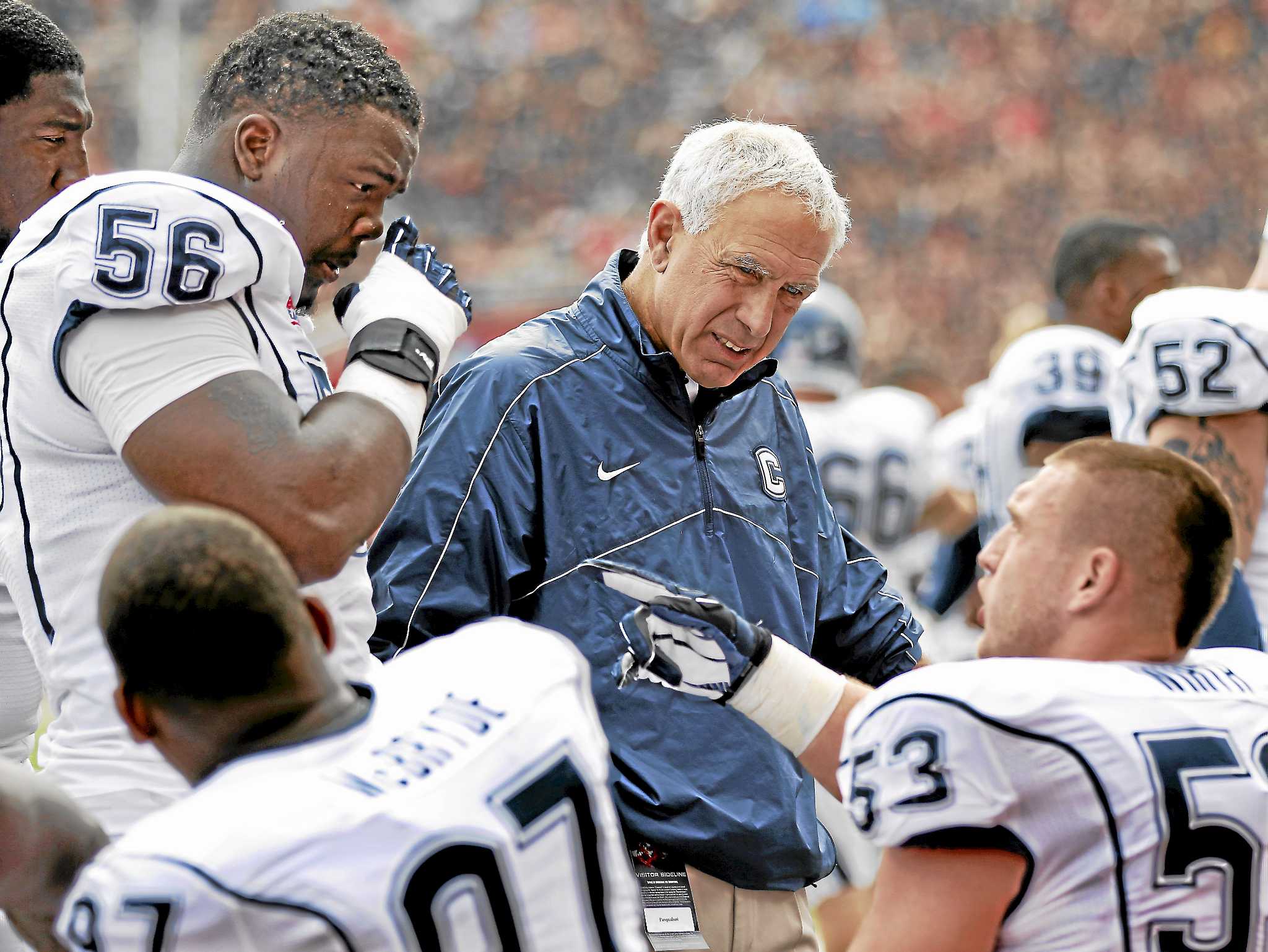 Pasqualoni pledges commitment to Connecticut recruits