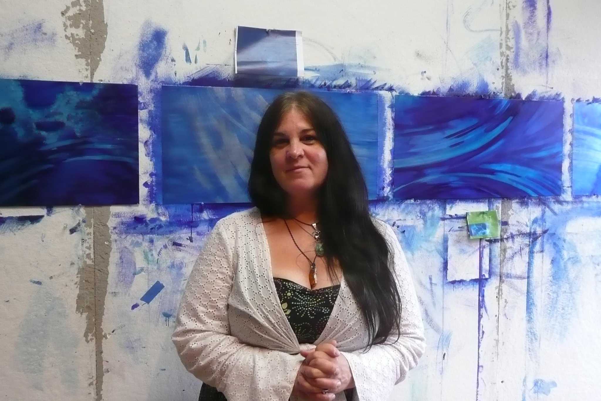 Artist Deborah Gillespie comes home again to Collinsville
