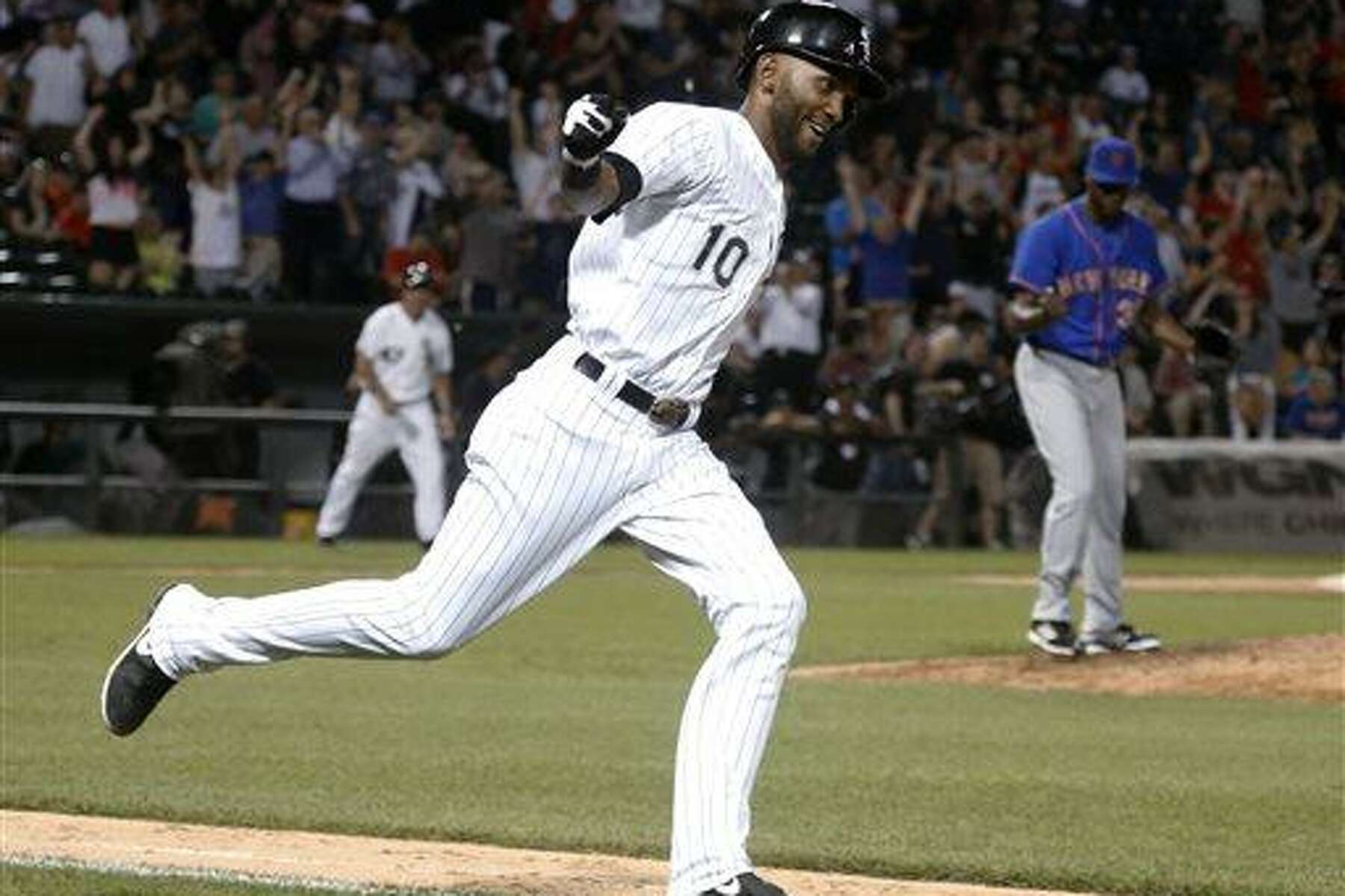 Alexei Ramirez Fielding