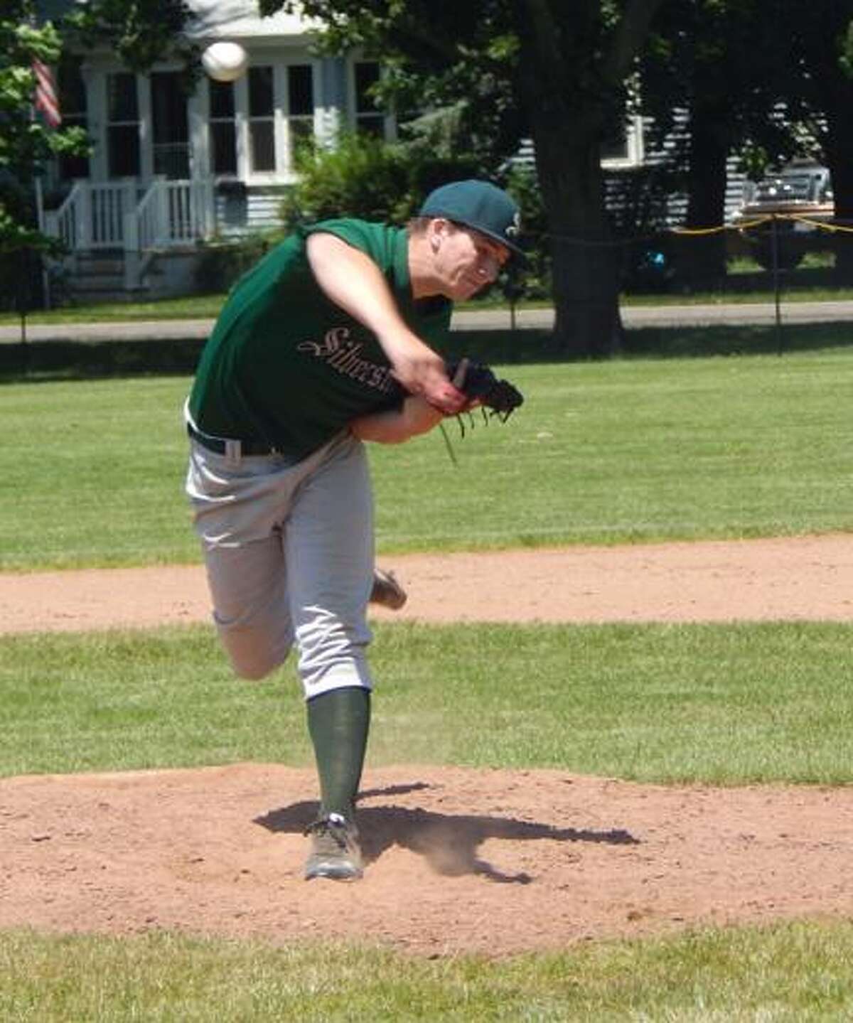 Kevin Carpentier throws 2-hitter as Sherrill Silversmiths down Syracuse ...