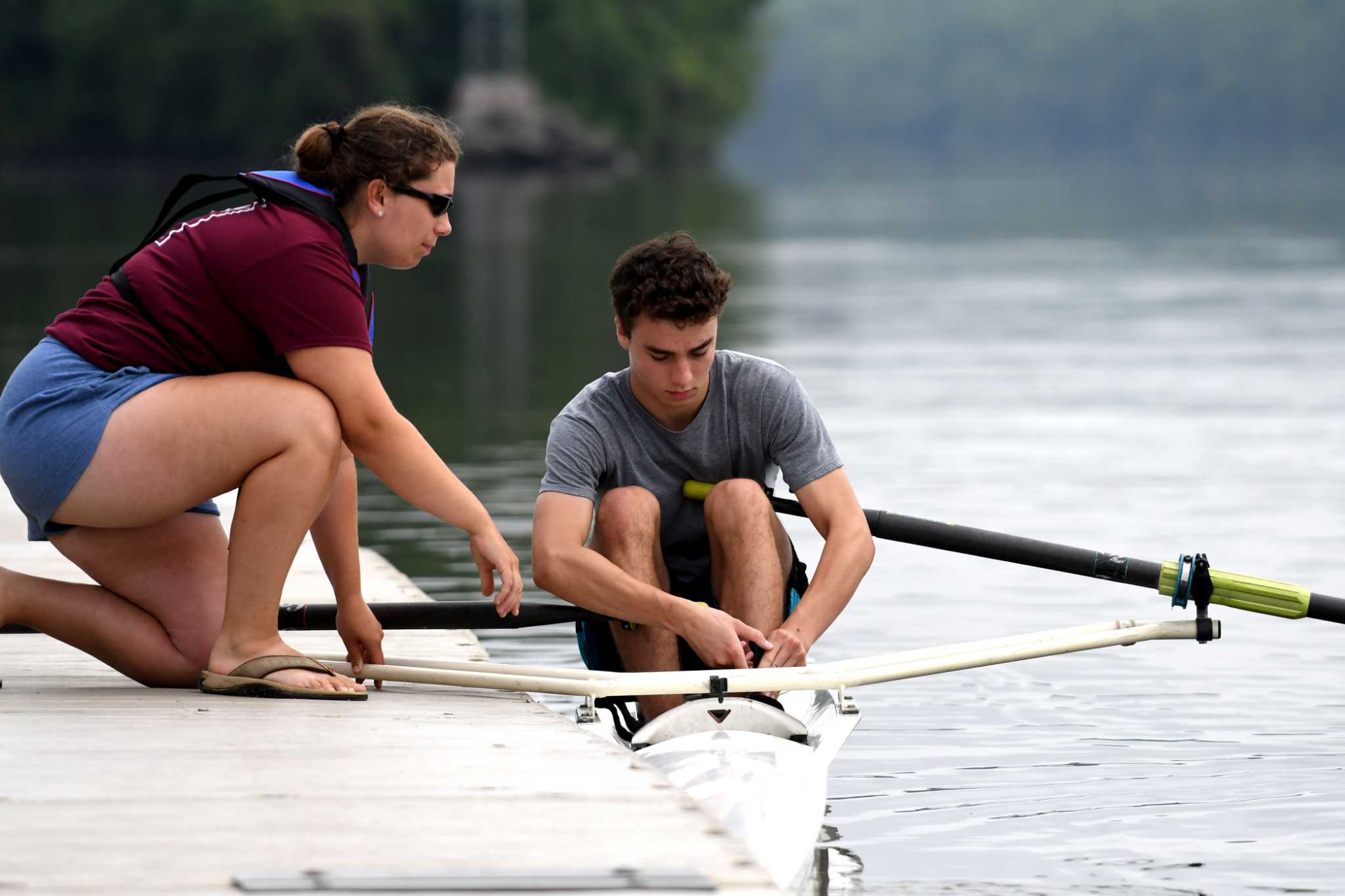 Crew kids rowing on the Hudson