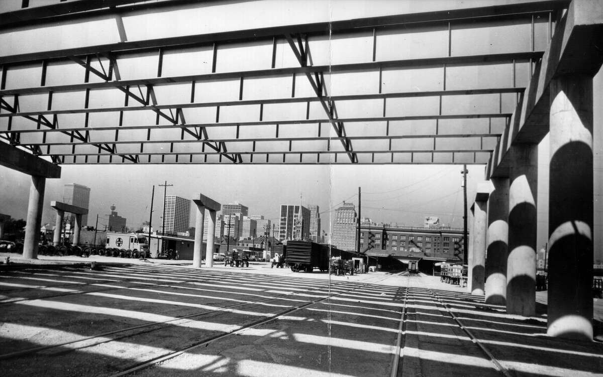 Vintage photos of Houston's Southwest Freeway show how it's changed ...