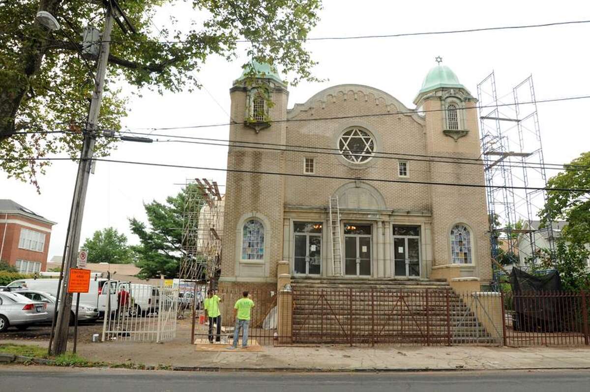 New Haven synagogue prepares for Rosh Hashanah and Yom Kippur