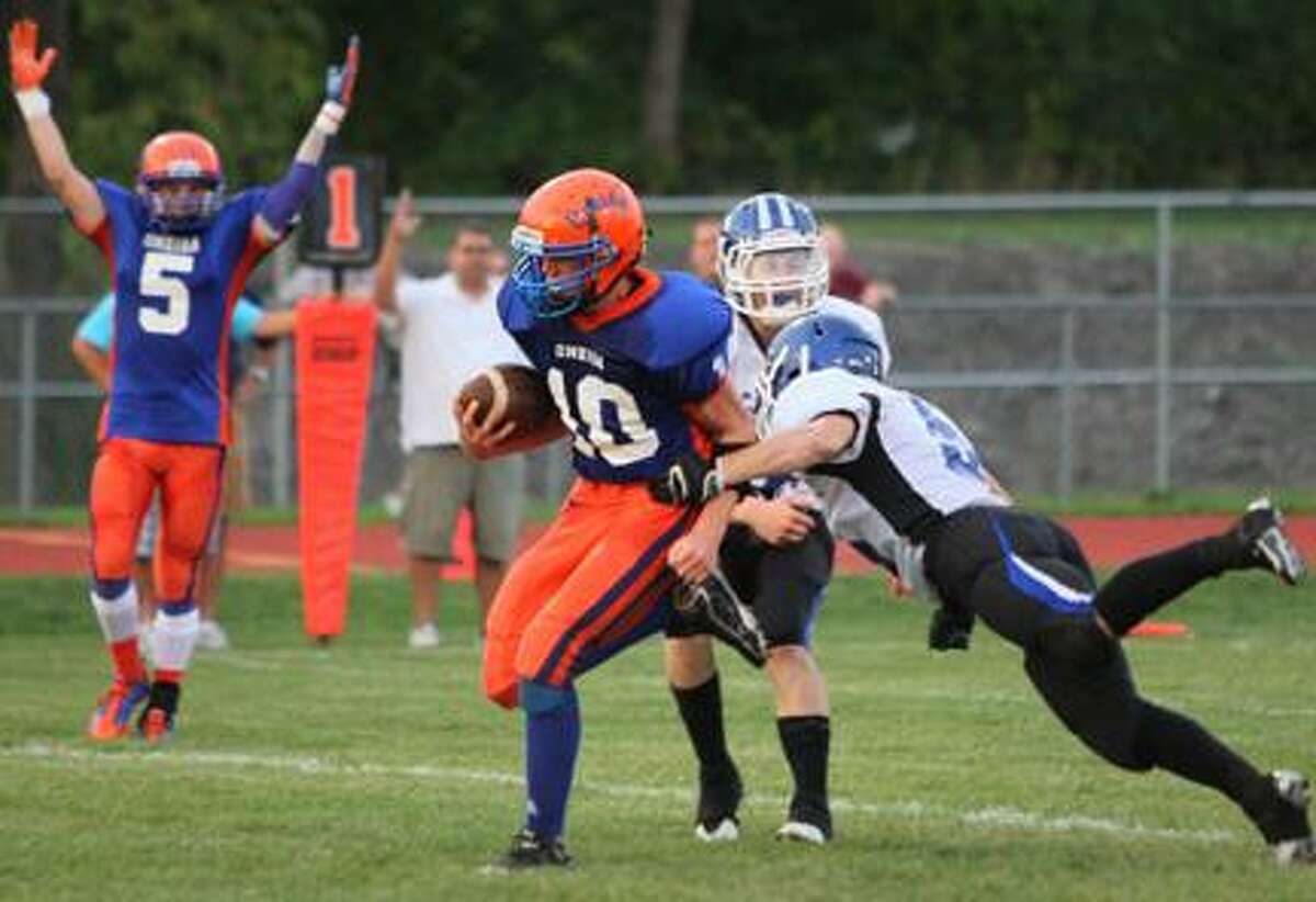 Oneida football uses hot start to beat Camden