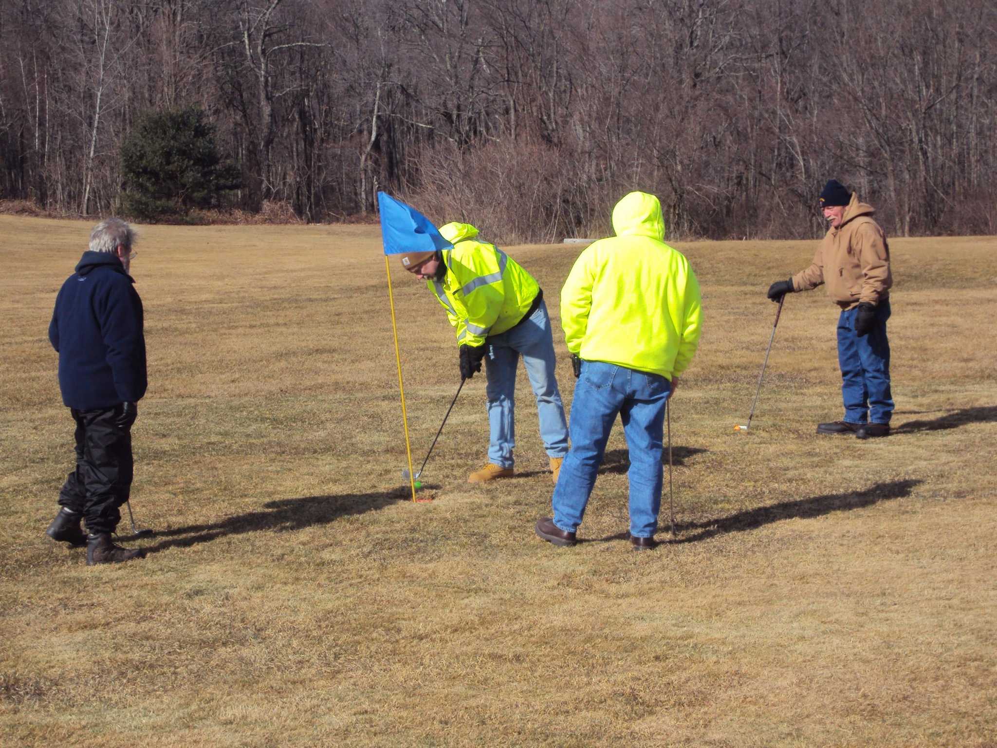 Hardy Nutmeggers combat cold in Burlington at Polar Bear Open