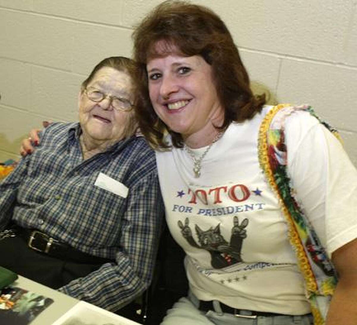 'Wizard of Oz' Munchkin Karl Slover dies at 93