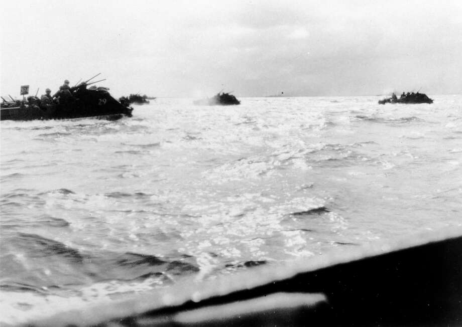 Images from the battle of Tarawa - Chron
