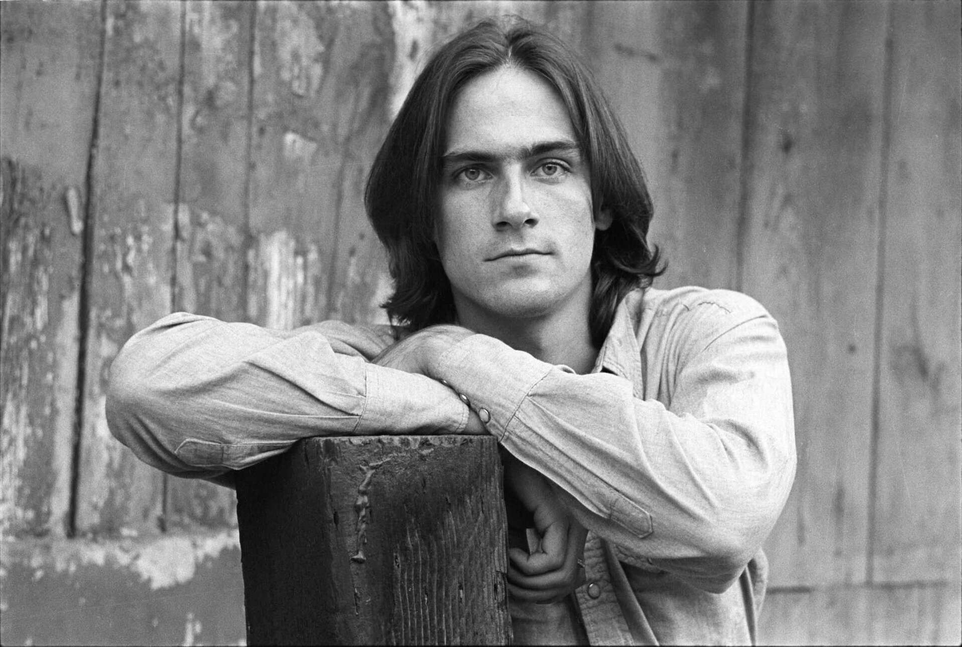 James Taylor reflects on life and career that're still moving fast