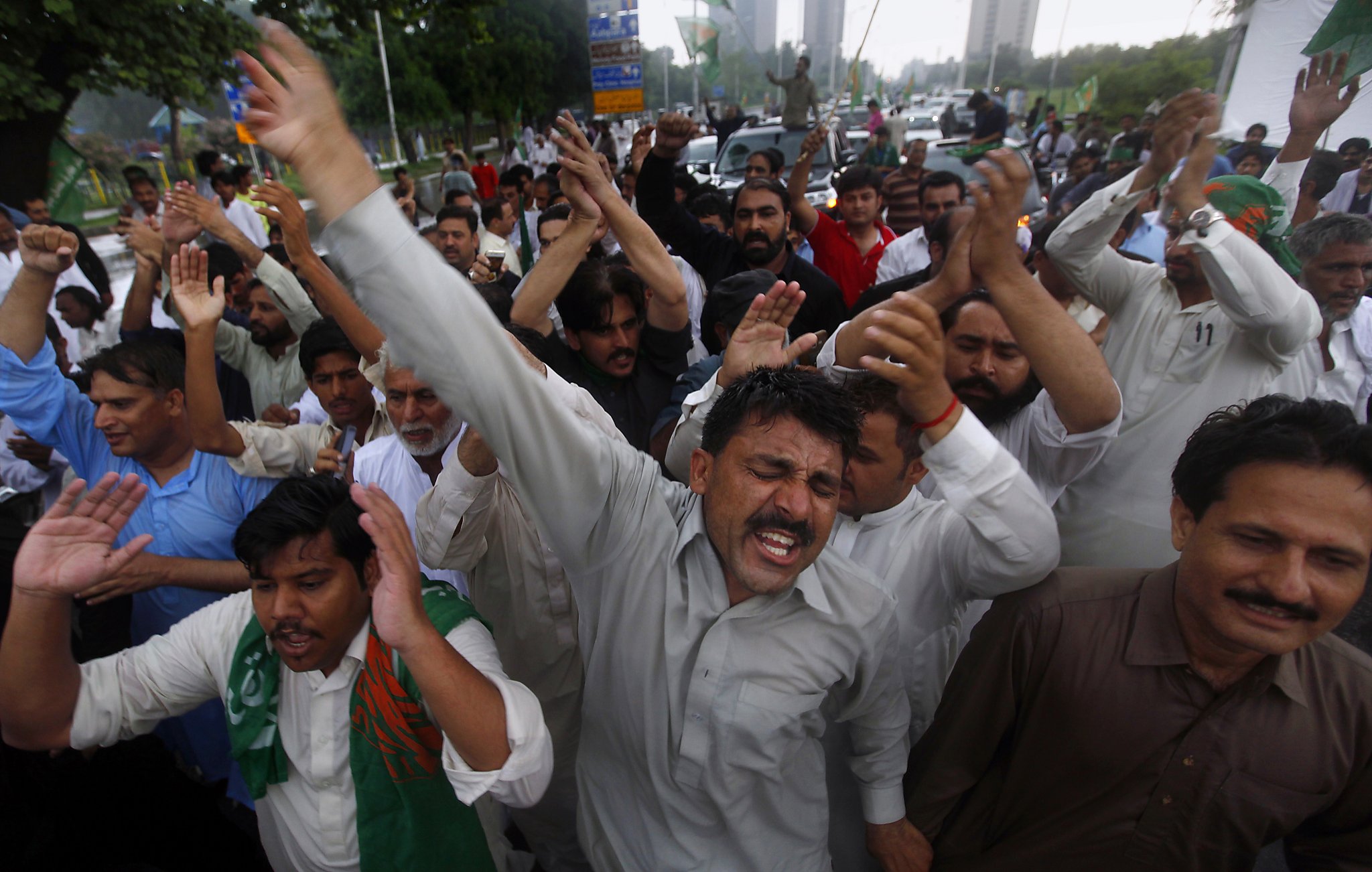 Deposed Pakistani leader eyes brother as future successor