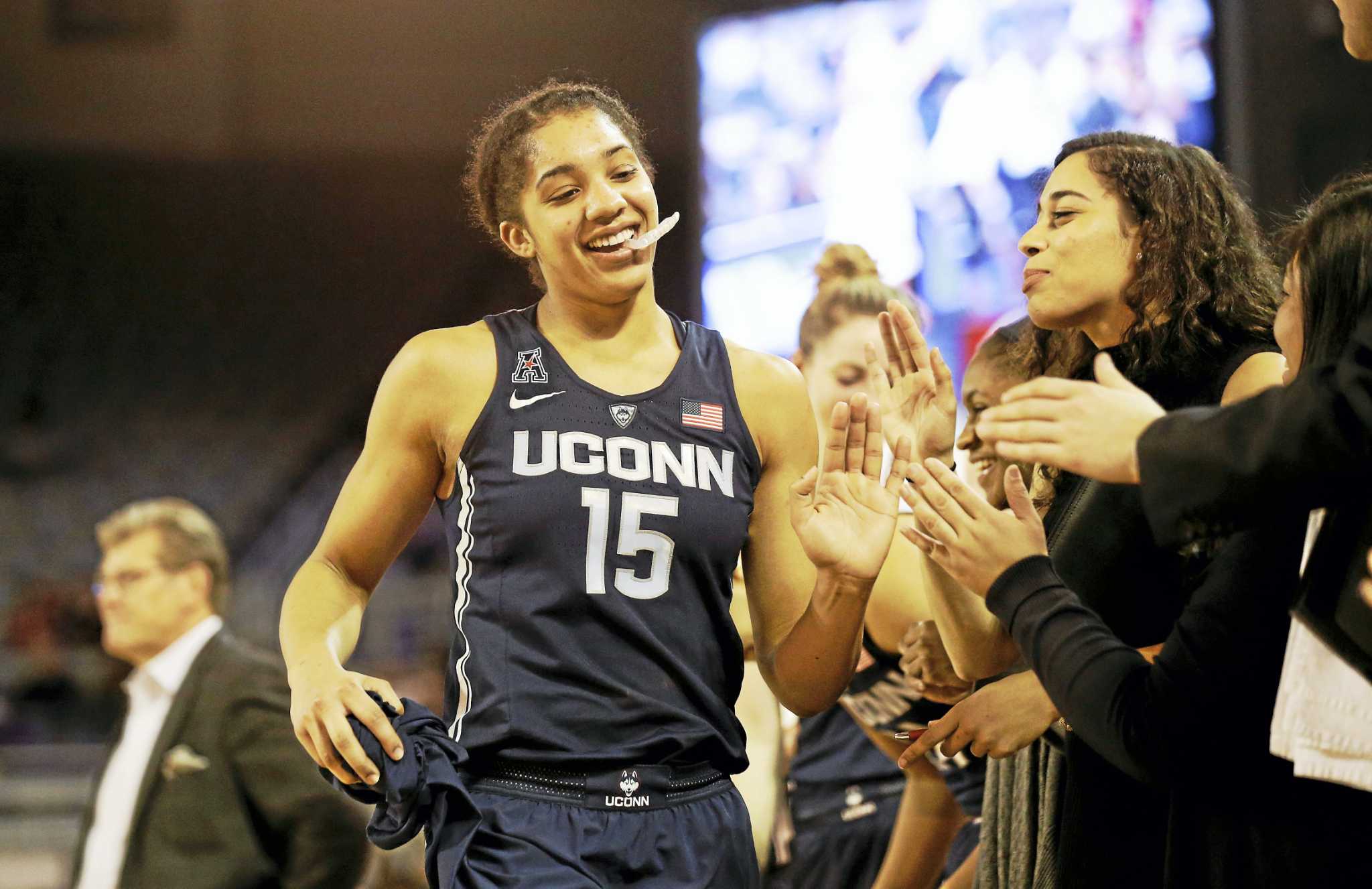 Gabby Williams, Tanaya Atkinson take home AAC awards