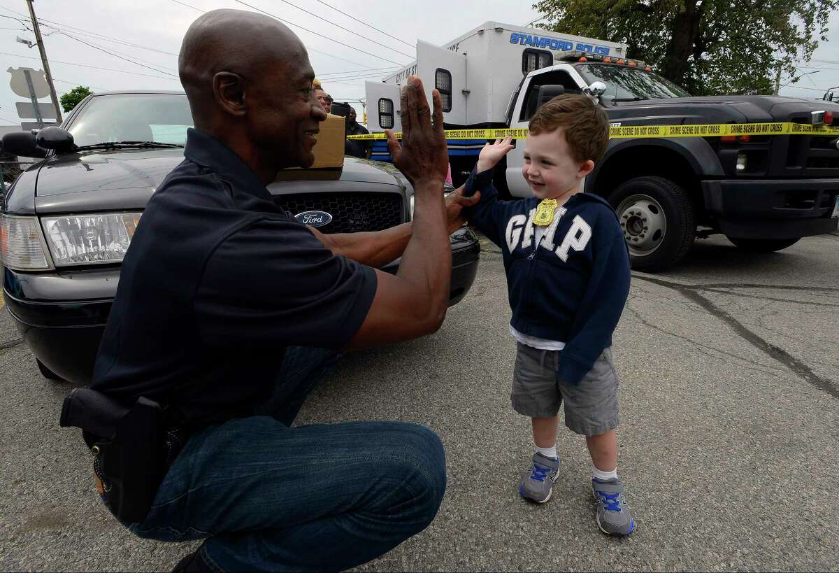 Stamford officer receives community policing award