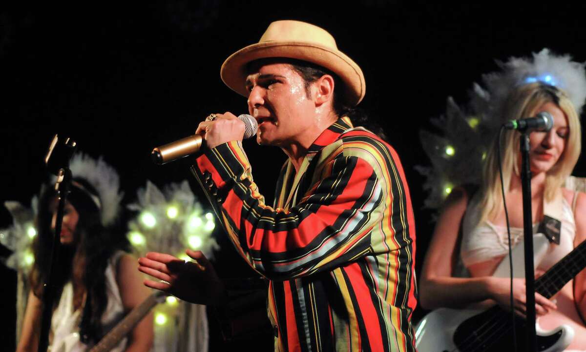 '80s star Corey Feldman goes 4 it at White Oak Music Hall