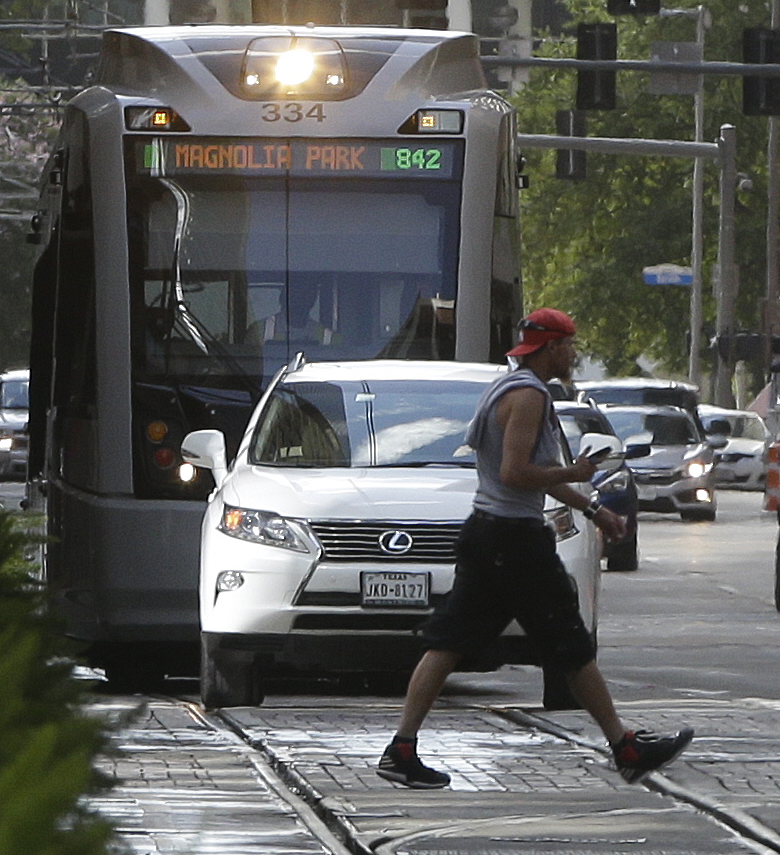 Metro rethinking shared rail lanes downtown