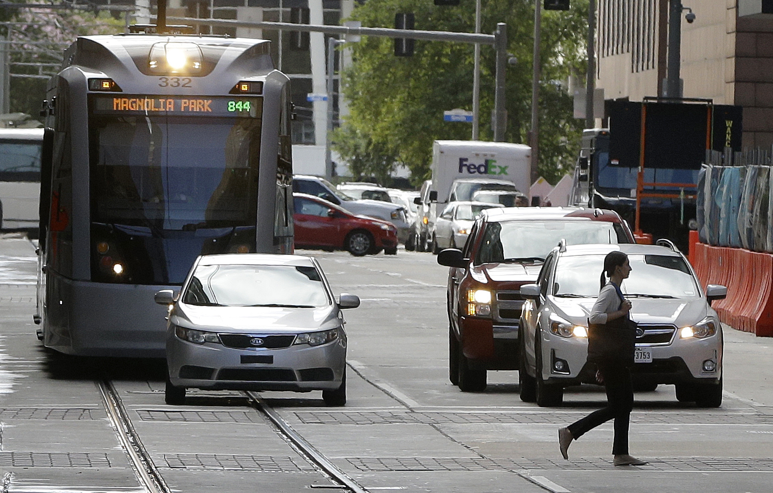 Metro rethinking shared rail lanes downtown