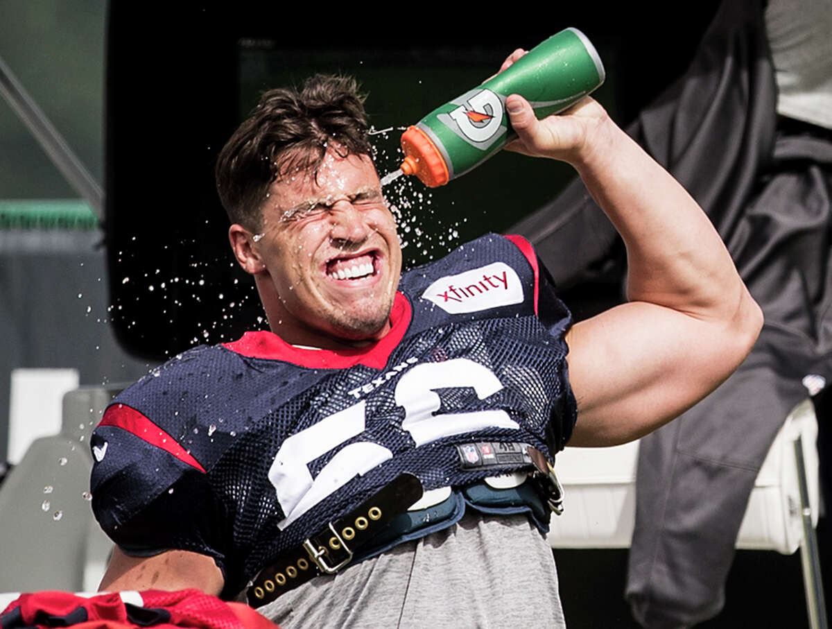 At 30, Brian Cushing still going full speed for Texans