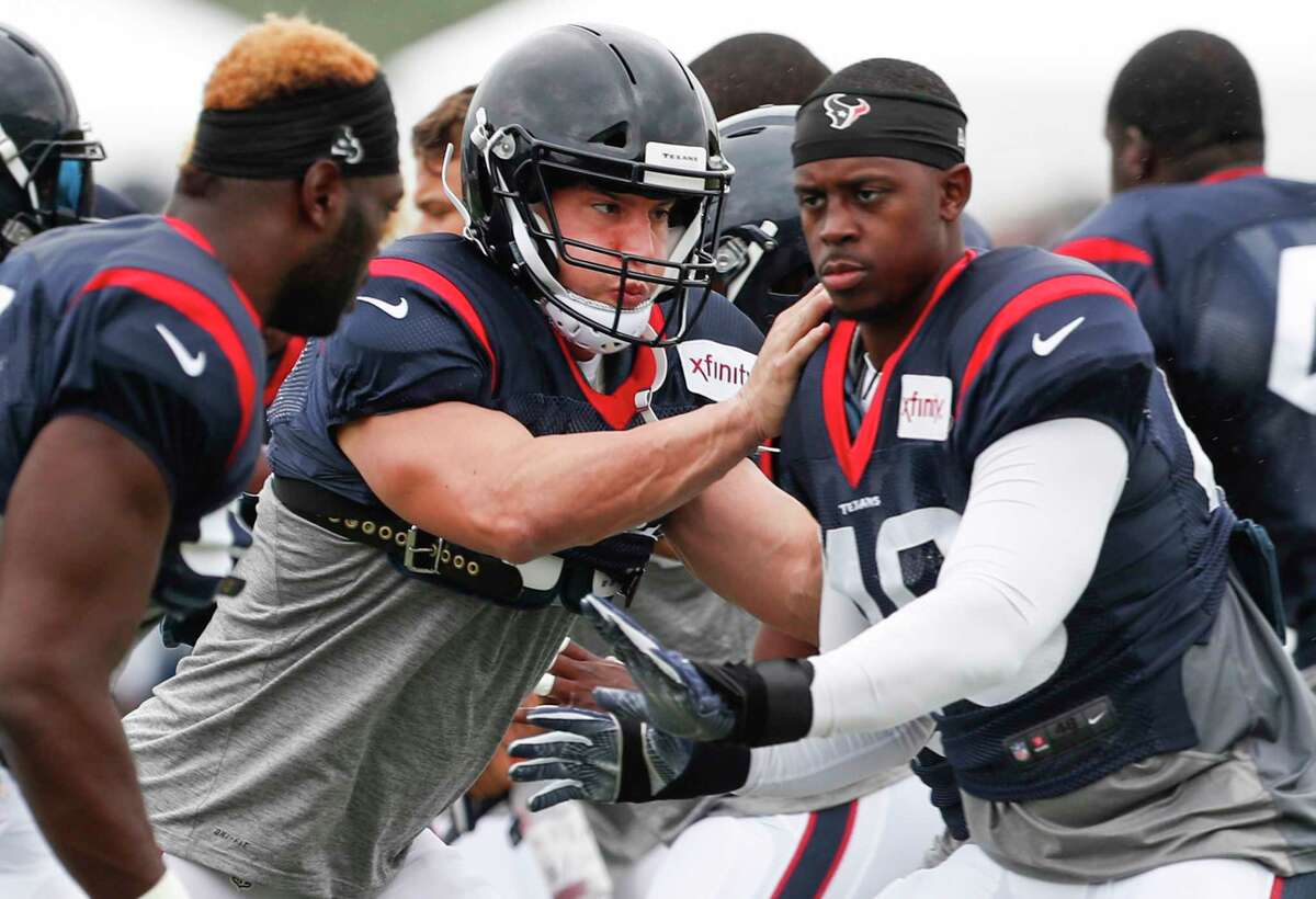 At 30, Brian Cushing still going full speed for Texans