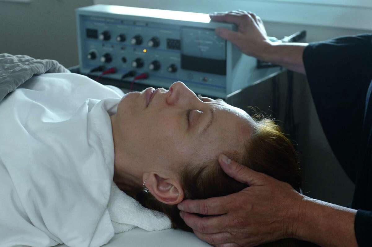 Treating PTSD with microcurrents