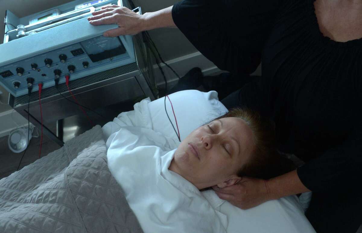 Treating PTSD with microcurrents