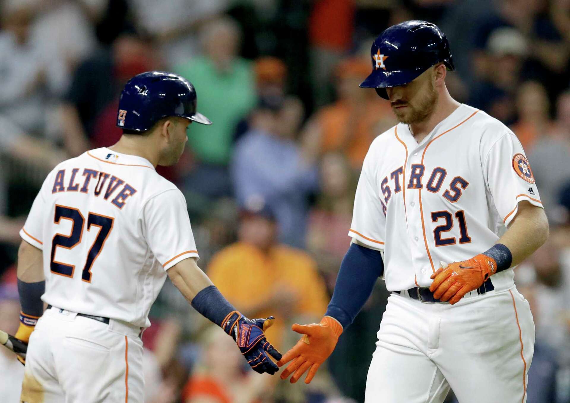 Astros jump on Rays early, take series opener