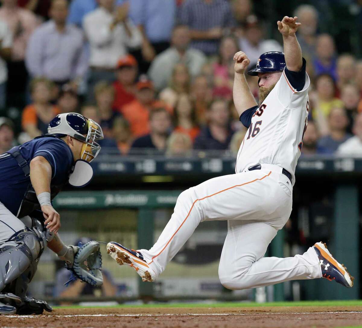 Astros jump on Rays early, take series opener