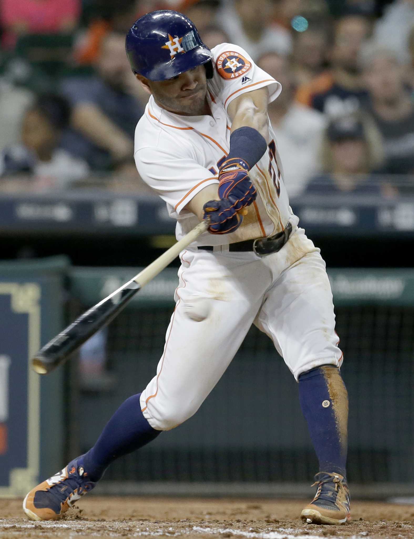 Astros jump on Rays early, take series opener