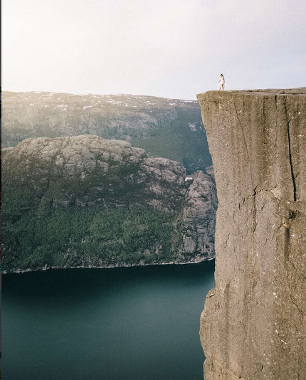 'Cup of TJ': San Francisco woman ditches 9-to-5 to become 'digital nomad'