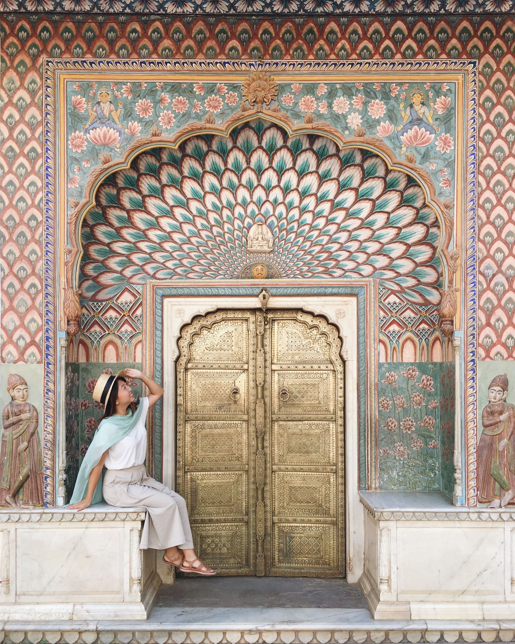 'Cup of TJ': San Francisco woman ditches 9-to-5 to become 'digital nomad'