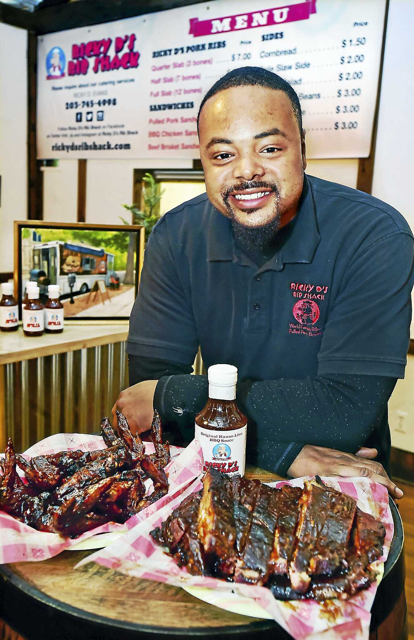 Video: Ricky D’s Rib Shack owner shows how he readies his ribs