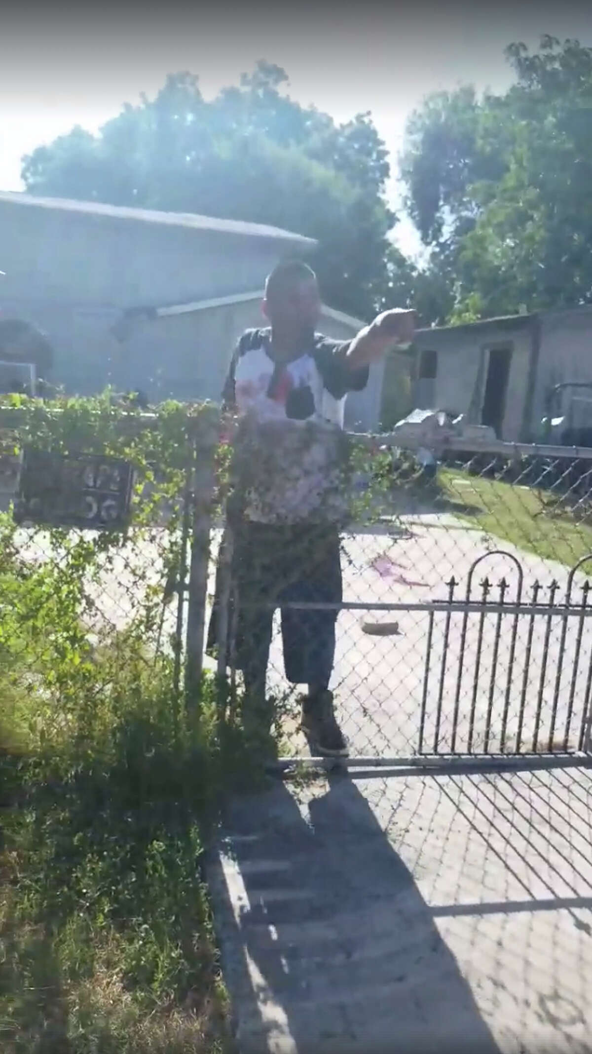 Graphic video appears to show aftermath of knife fight in South Side