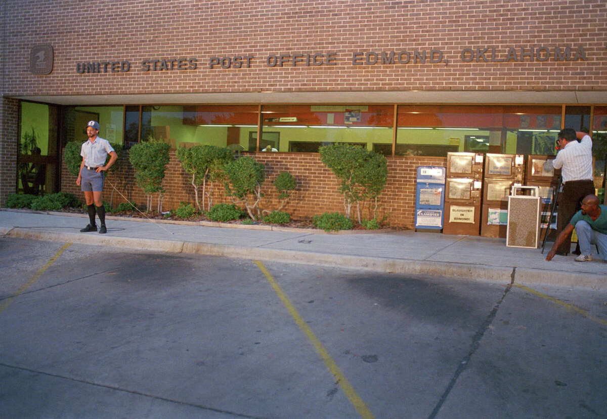 Photos: On this day - August 20, 1986 - U.S. Postal employee Patrick ...