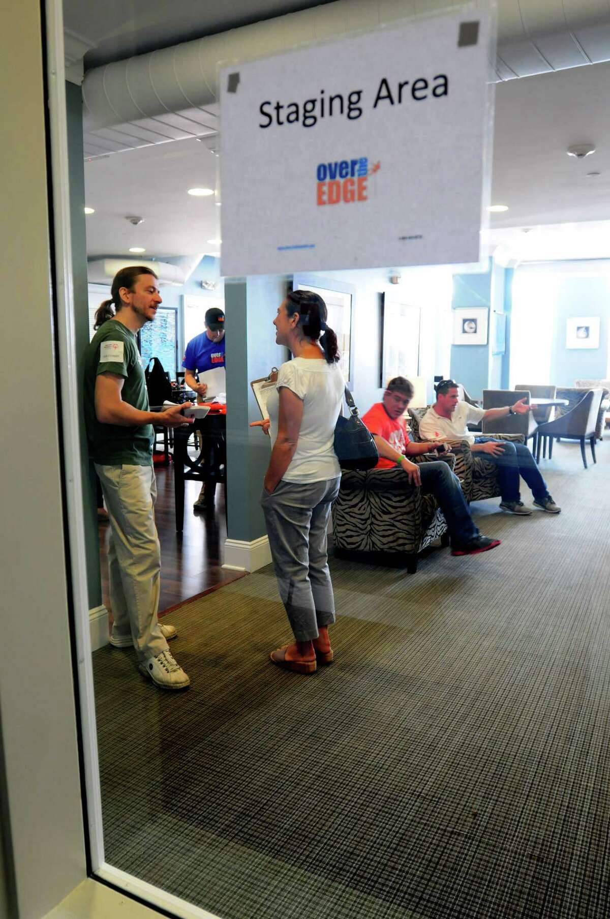 PHOTOS: Adrenaline Rush Over The Edge Rappelling