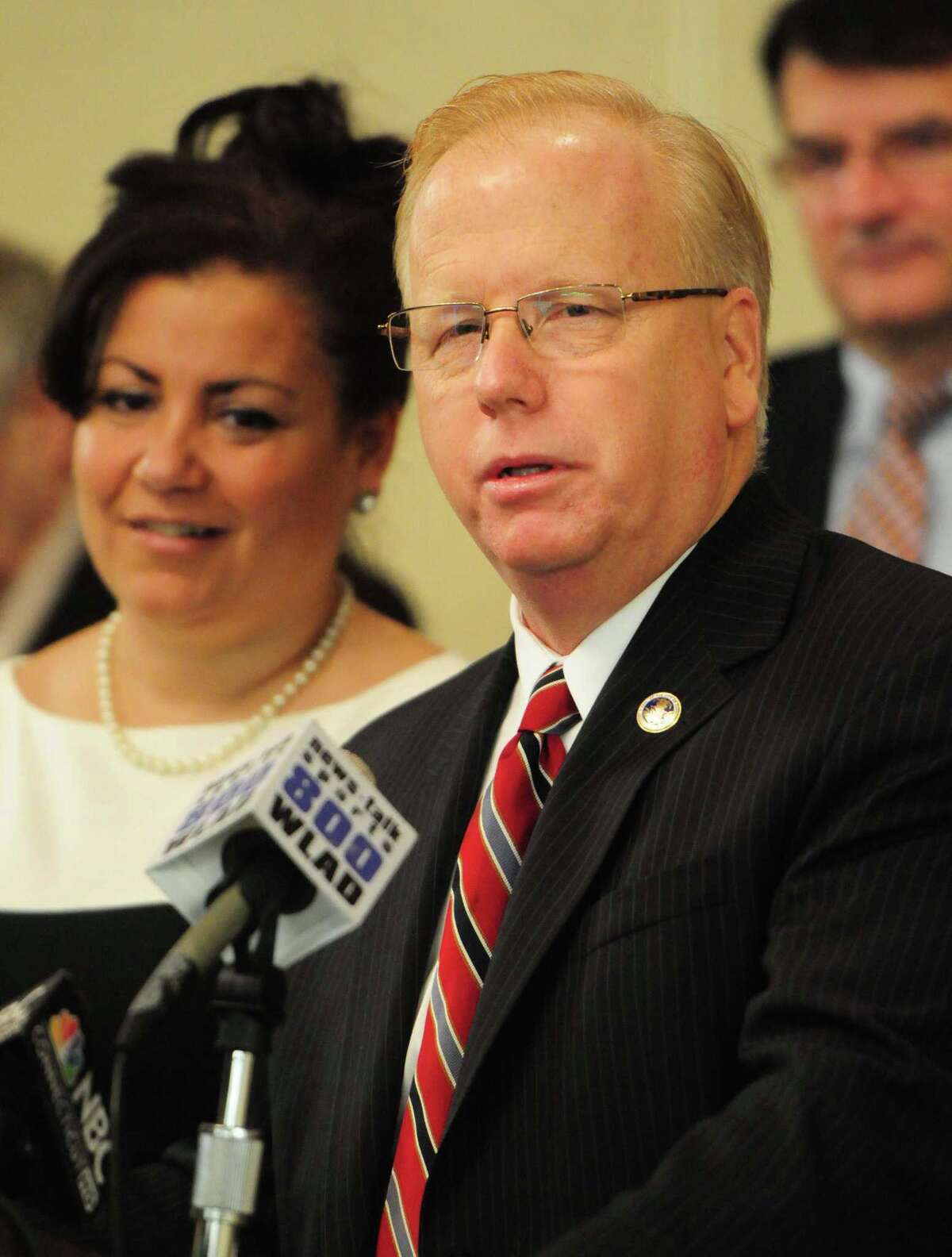 Danbury Mayor Mark Boughton running for governor