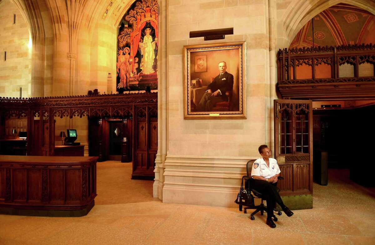 PHOTO ESSAY: Sterling Memorial Library Nave at Yale University