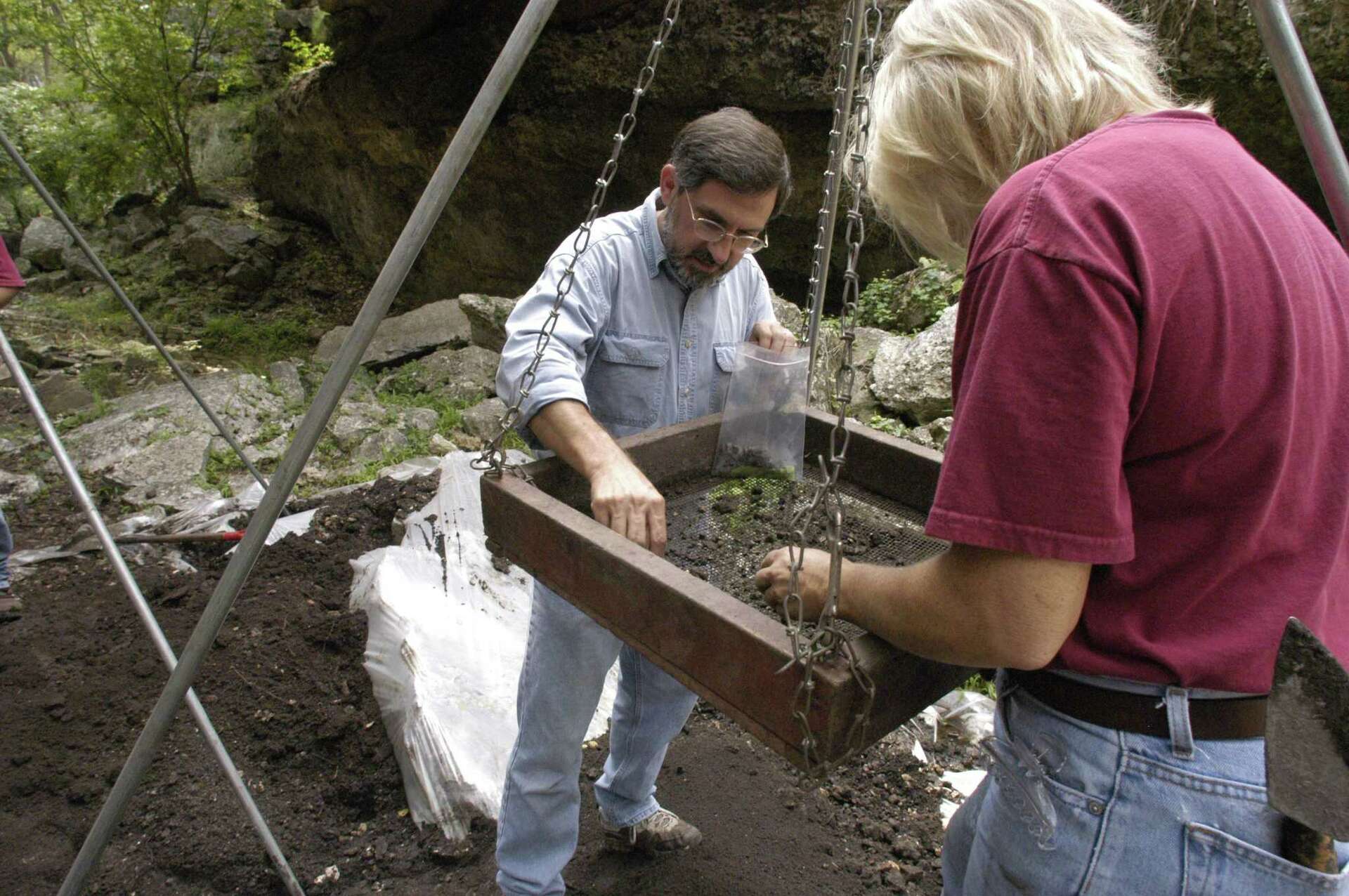 UTSA center has clues to the past