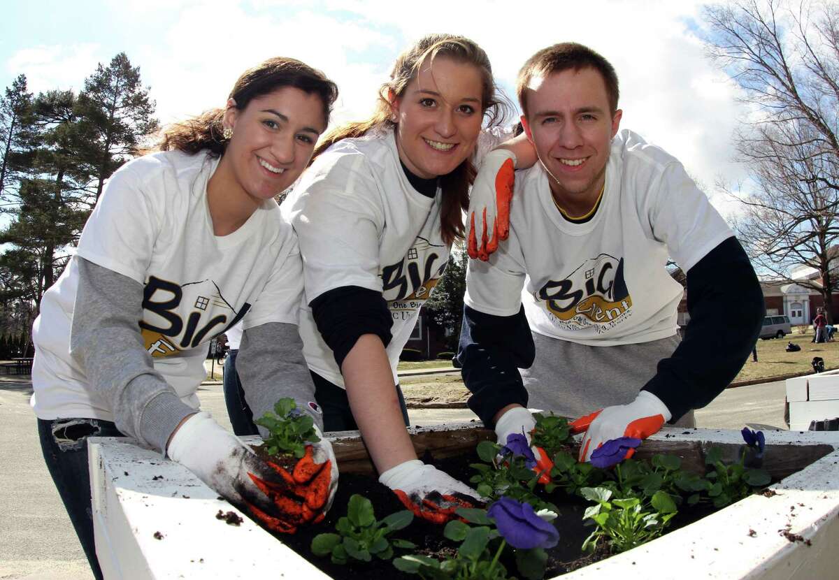 Photos of Quinnipiac University's Big Event 2014