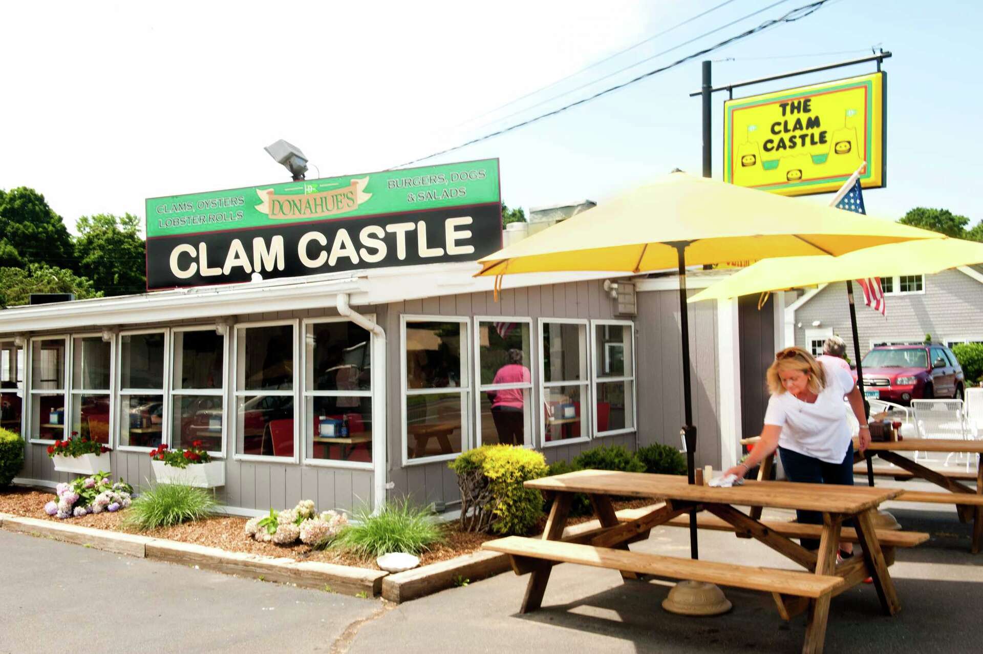 Clam Castle in Madison reopens