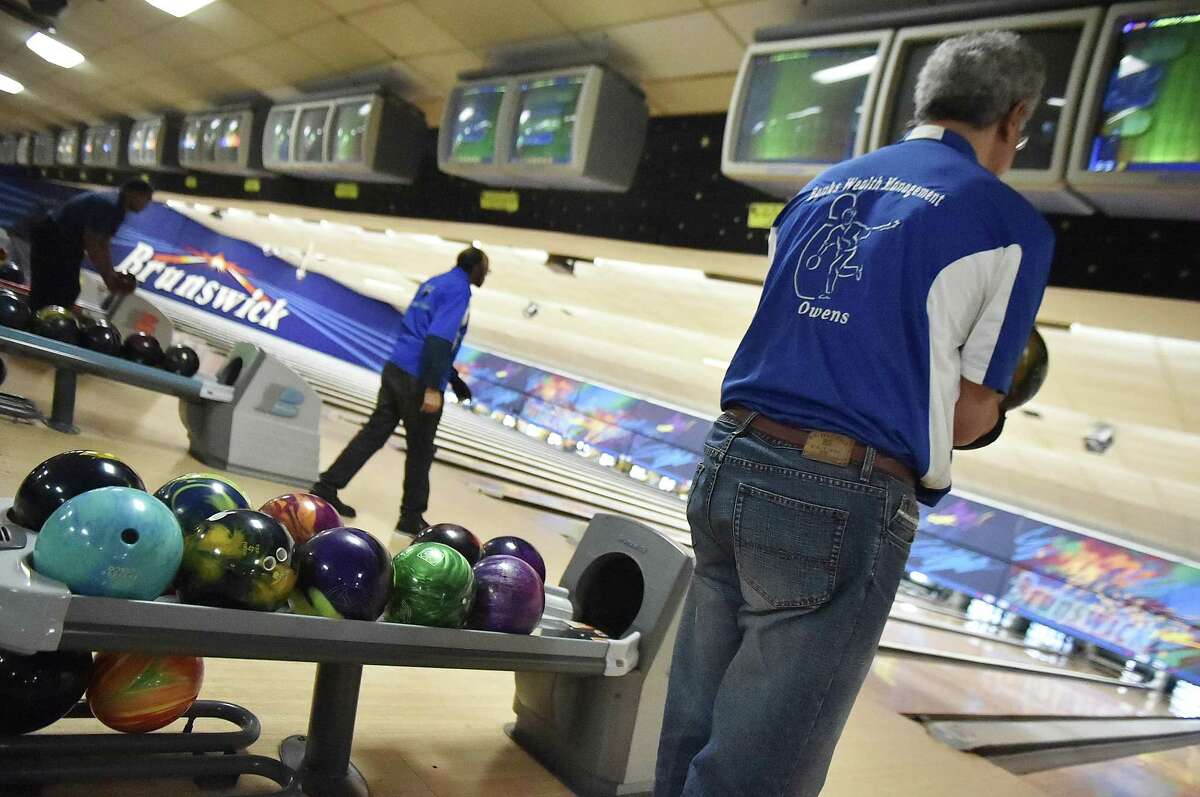 Barbara Fox Classic Bowling League just keeps rolling on in Wallingford