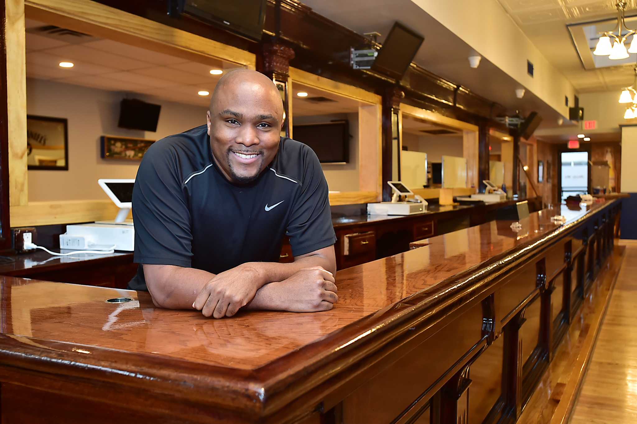 20152011caStevie’sBar&Restaurant