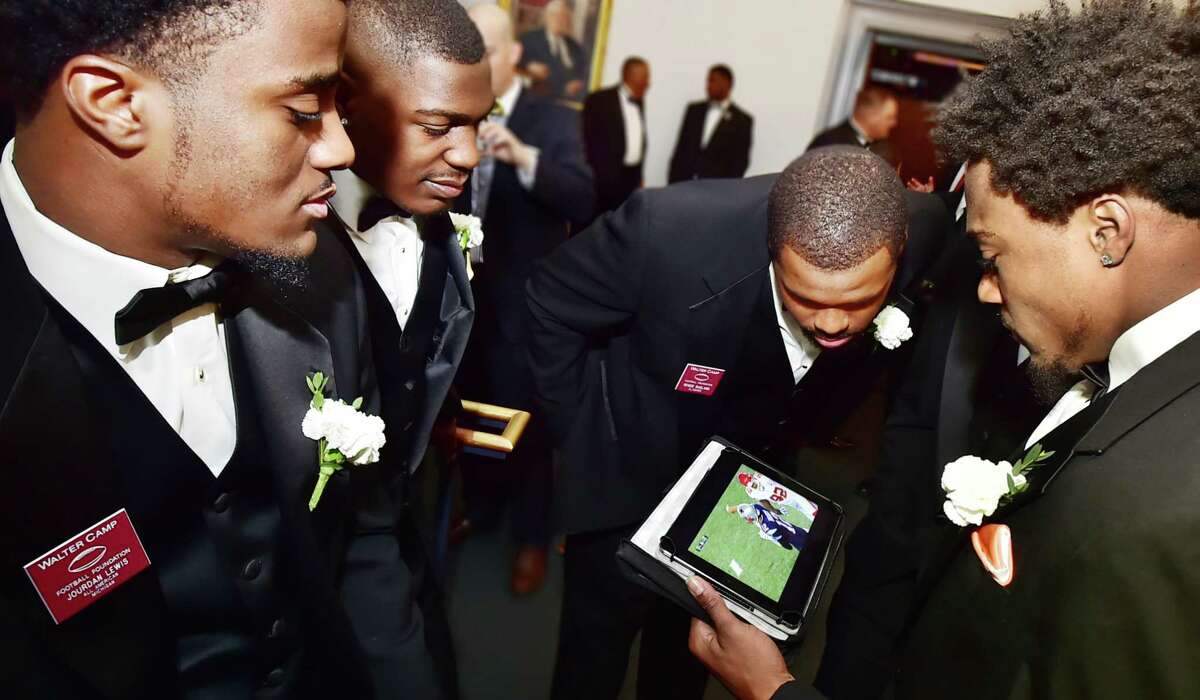 20161401caWalterCampAllAmericaDinner